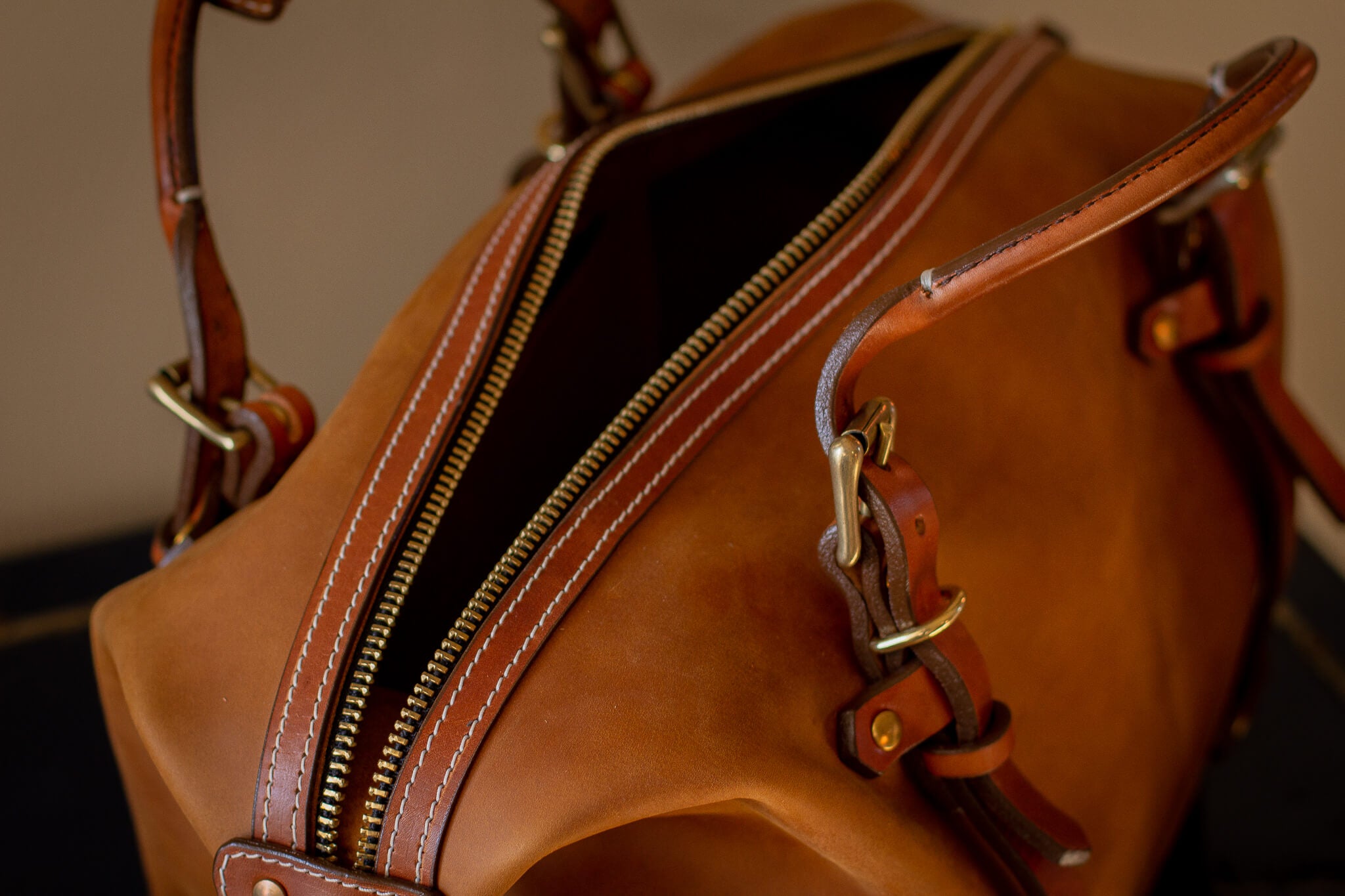 Galineers Cob Made in Canada Leather Duffel | Saddle Maker Bags ...